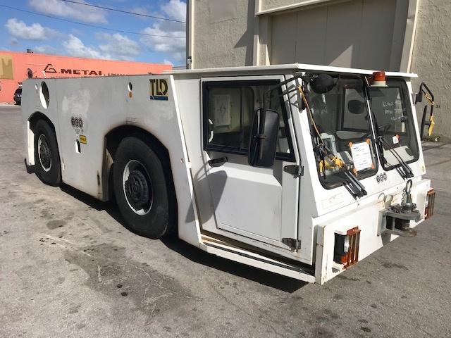 Push Back Tractor TLD TMX-400