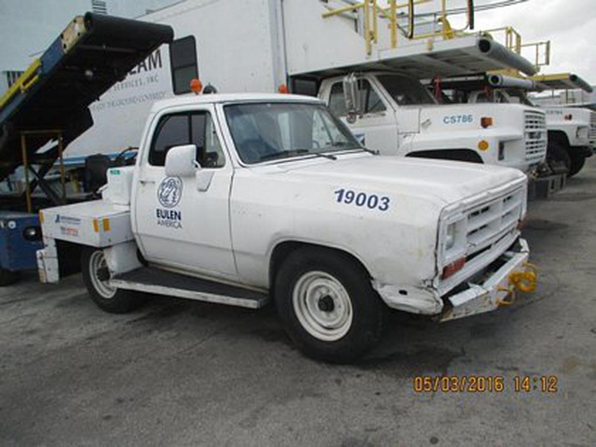 Bob Tail Truck Dodge 3500